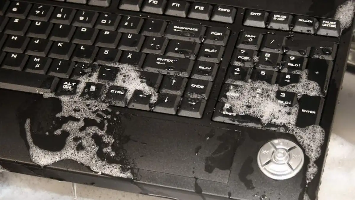 Keimfrei-Tastatur und SMS-Diktat: Neues von der CeBIT