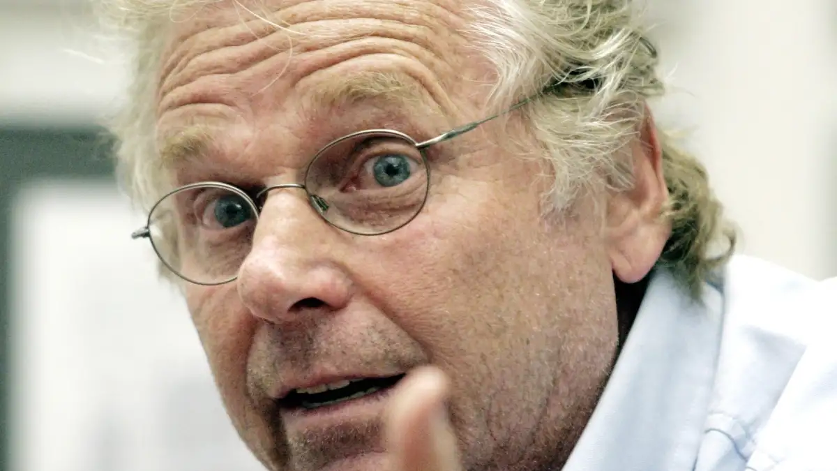 Gastauftritt in Bremen:Grüner Vordenker Daniel Cohn-Bendit im Gespräch