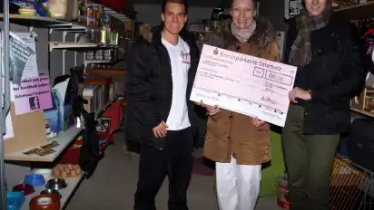 770 Euro für eine gedeckte Tiertafel