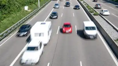 So fahren Sie auf der Autobahn sicher auf und ab