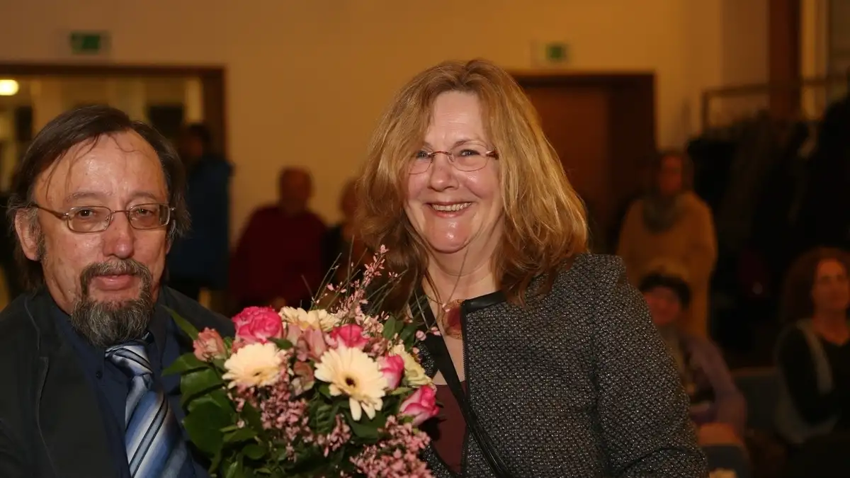 Mester gratuliert seiner Nachfolgerin im Ortsamt West