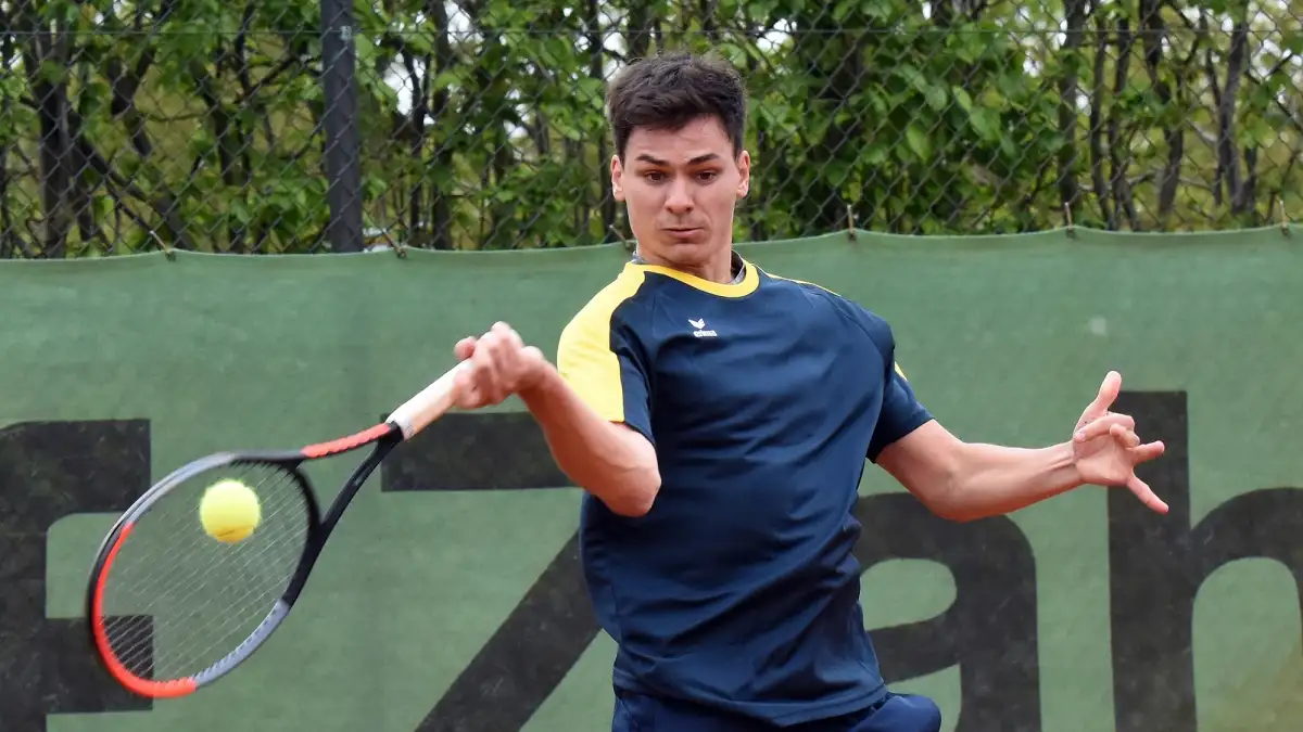 Tennis: Warum Gian-Luca Blöcker zum TC Blau-Weiß Delmenhorst wechselte
