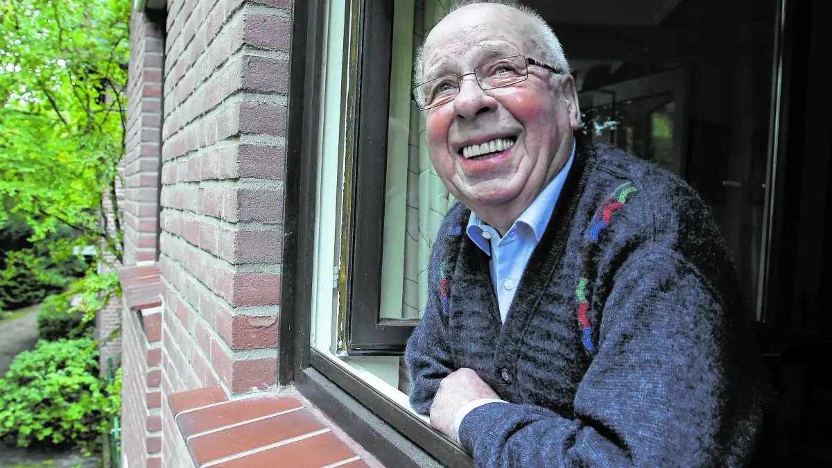 Herr Voss bleibt im Heim