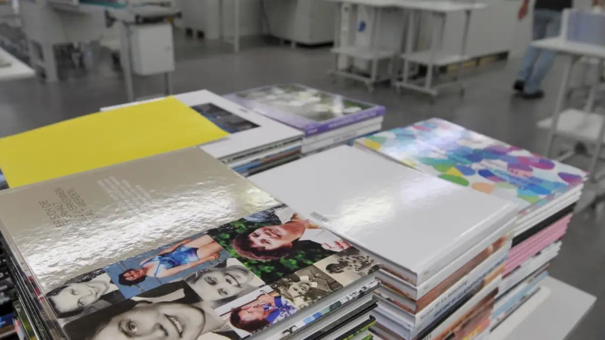 Urlaubserinnerung in Hochglanz – Moderner Fotodruck beflügelt die Branche