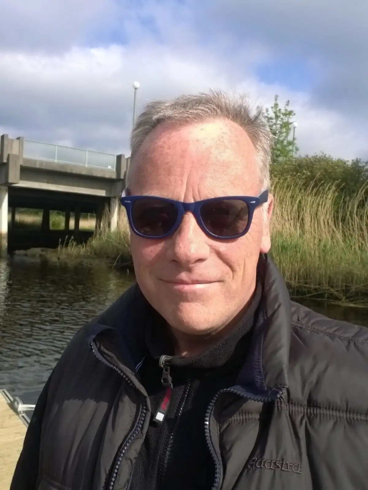 Grauer Tag an der Küste: