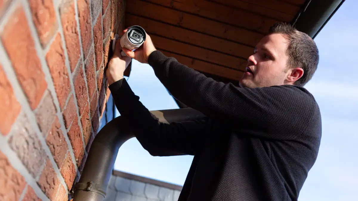 Geschäftsbericht: Lennard Schmidt hilft bei Fragen zur Sicherheit