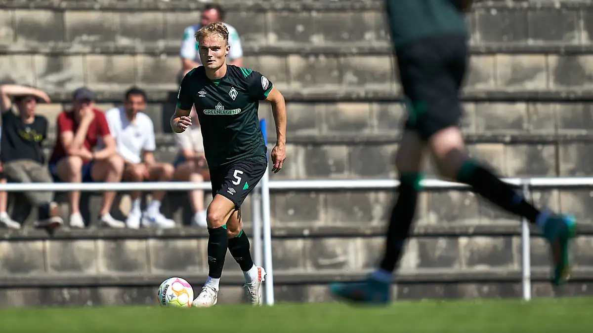 Fußball: SV Werder Bremen gastiert im Verdener Stadion
