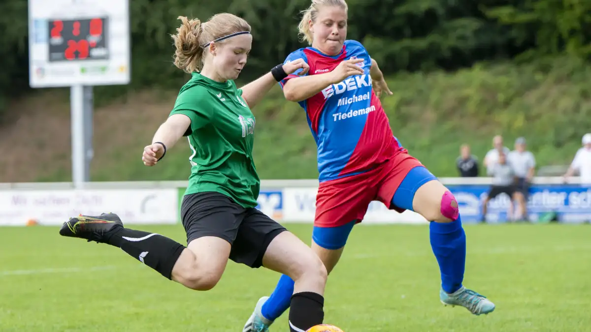 Frauenfußball-Landesliga: Emma Kraft schießt VSK zum 3:1-Sieg