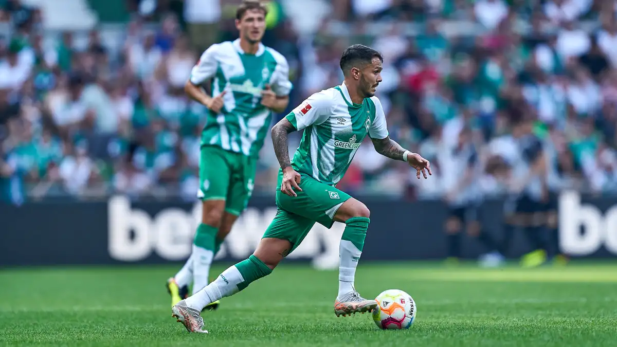 Werder Bremens Leonardo Bittencourt wieder im Mannschaftstraining