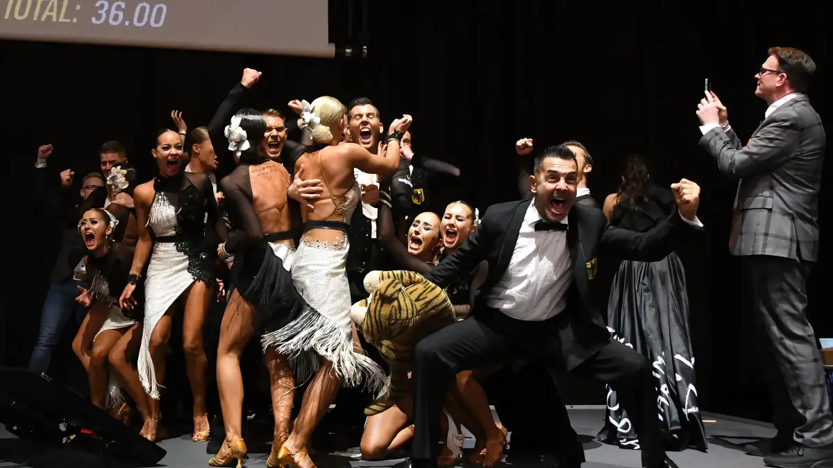 WM der Lateinformationen: Grün-Gold-Club Bremen holt zwölften Titel