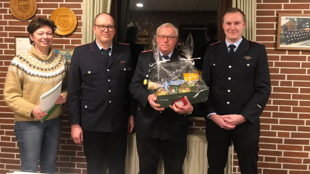 Ortsfeuerwehr Schmalenbeck: Hinrich Wischhusen seit 50 Jahren dabei