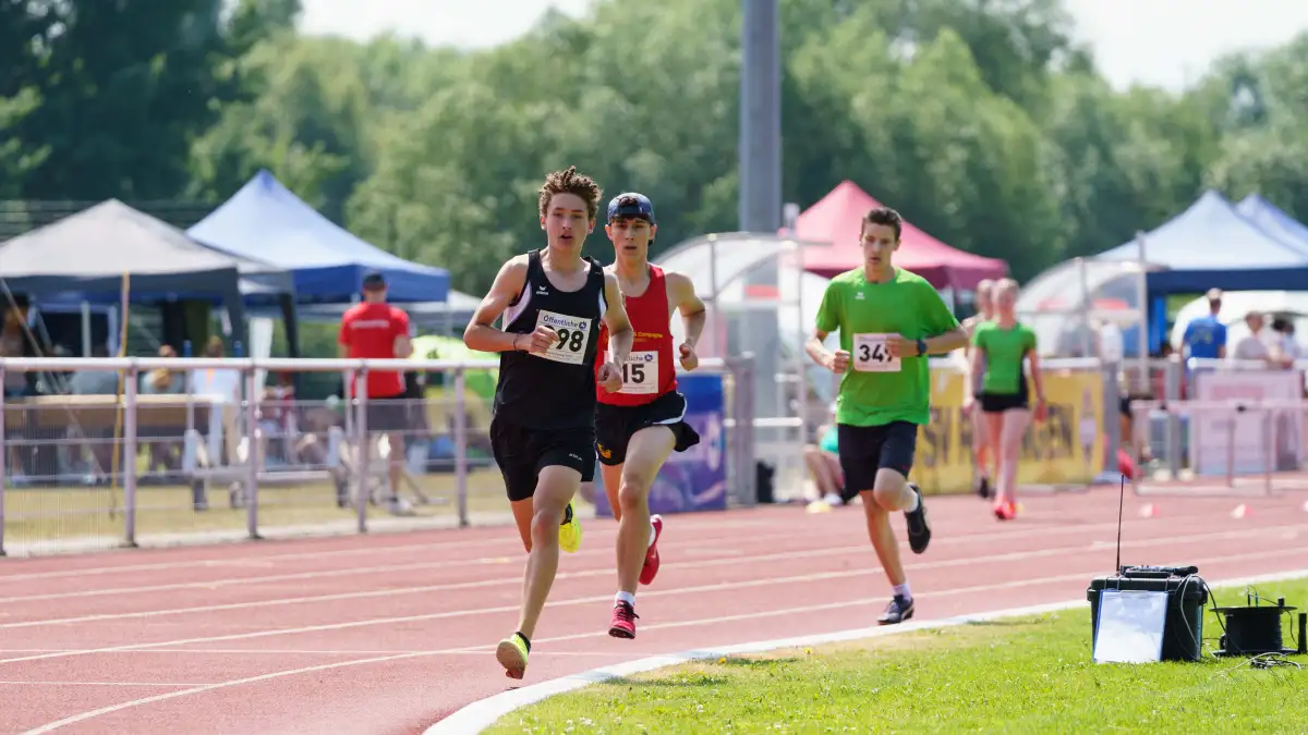 Leichtathletik: Finnian Stringer wird Landesmeister über 3000 Meter