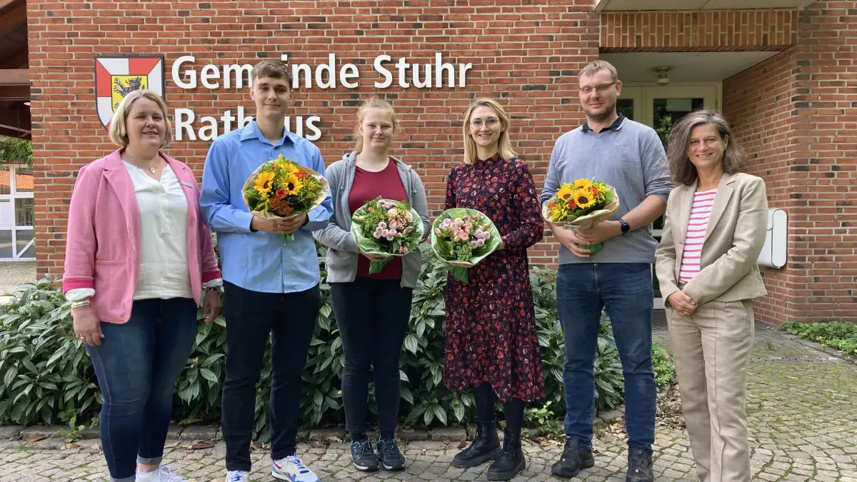 Ausbildungen und Lehrgänge bei der Gemeinde Stuhr abgeschlossen