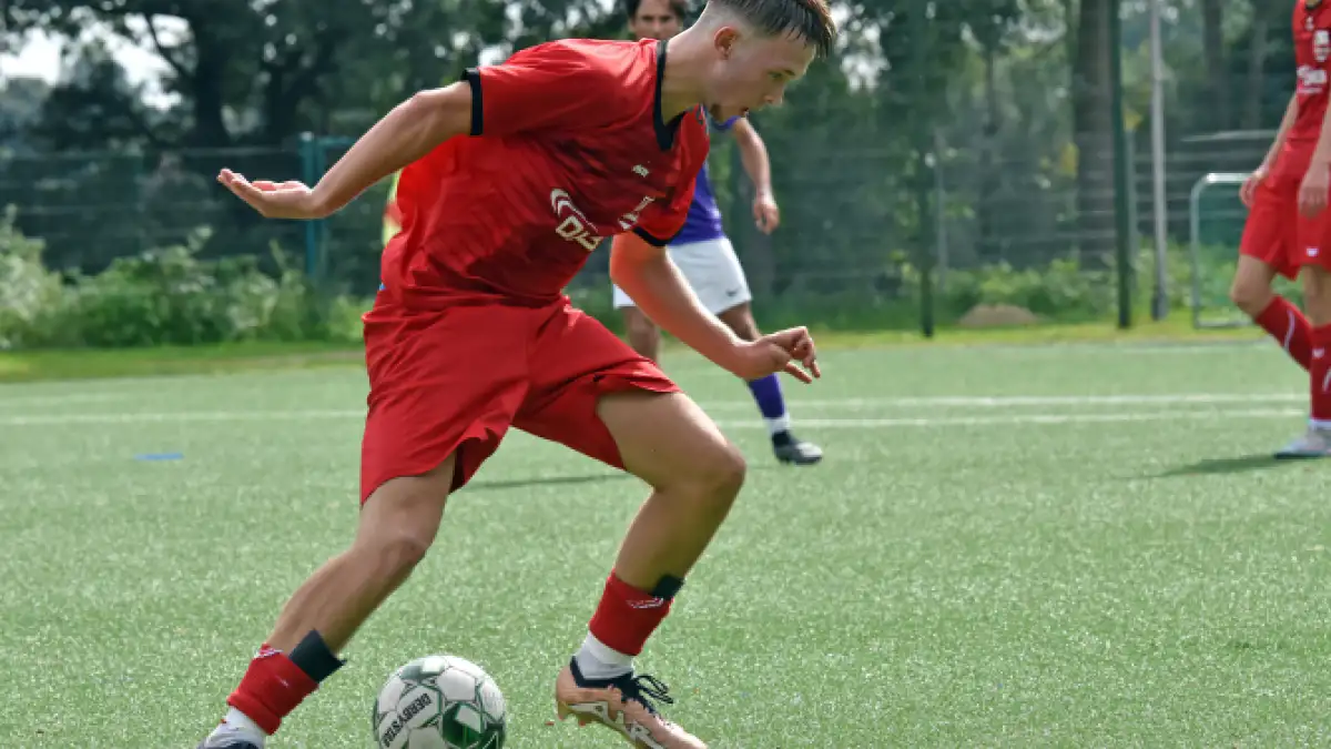 SC Borgfeld macht beim 4:0-Sieg im ersten Durchgang den Deckel drauf