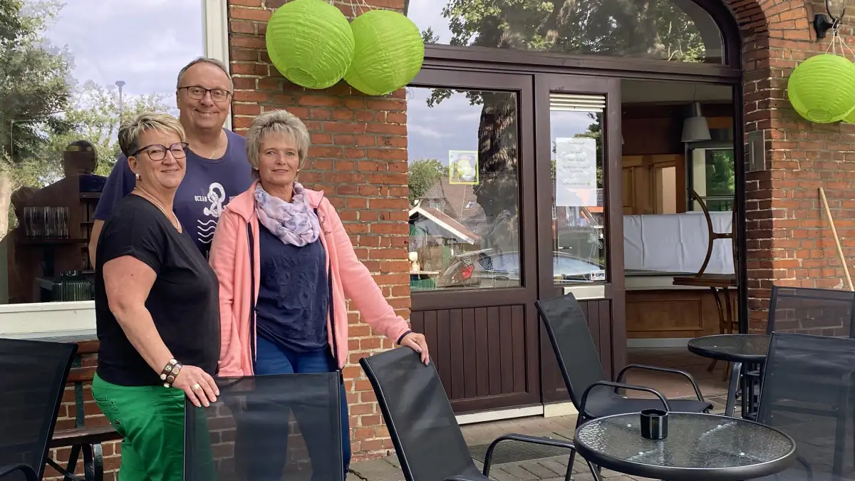 Eröffnung in Platjenwerbe: Susanne Boetzel eröffnet Bäckerei-Café
