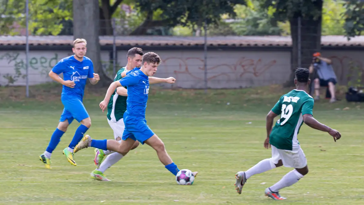 Fußball-Kreisliga: Johann Beuke schießt Twistringen II zum Sieg