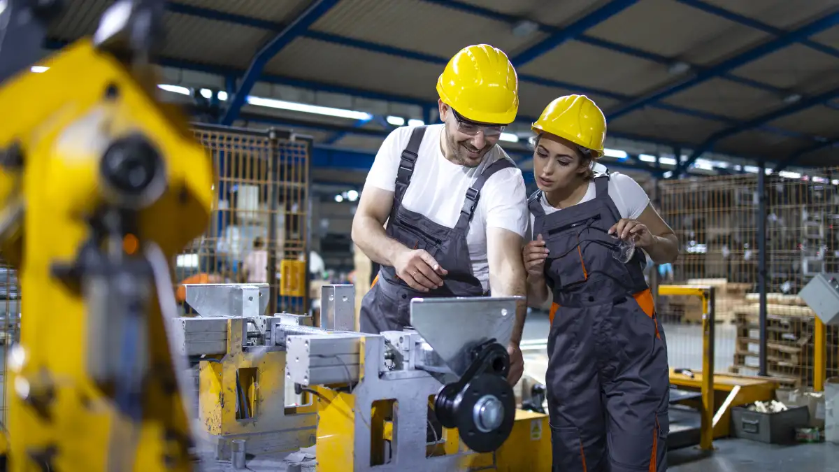 Die Metall- und Elektroindustrie bietet ein vielfältiges Arbeitsfeld
