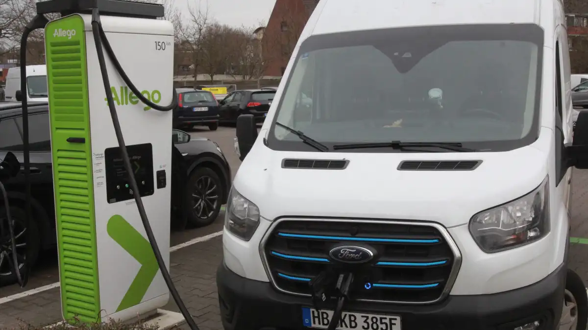 Bremen: Wachsender Bedarf an Ladesäulen für Elektroautos