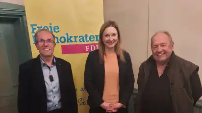 Aktienrente stößt auf Interesse: Anja Schulz bei FDP in Delmenhorst