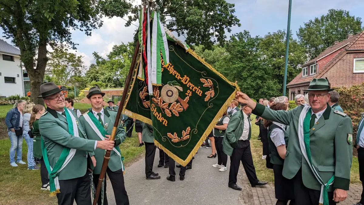 Festumzug und Kommers: Stedener Schützen feiern 100-jähriges Bestehen