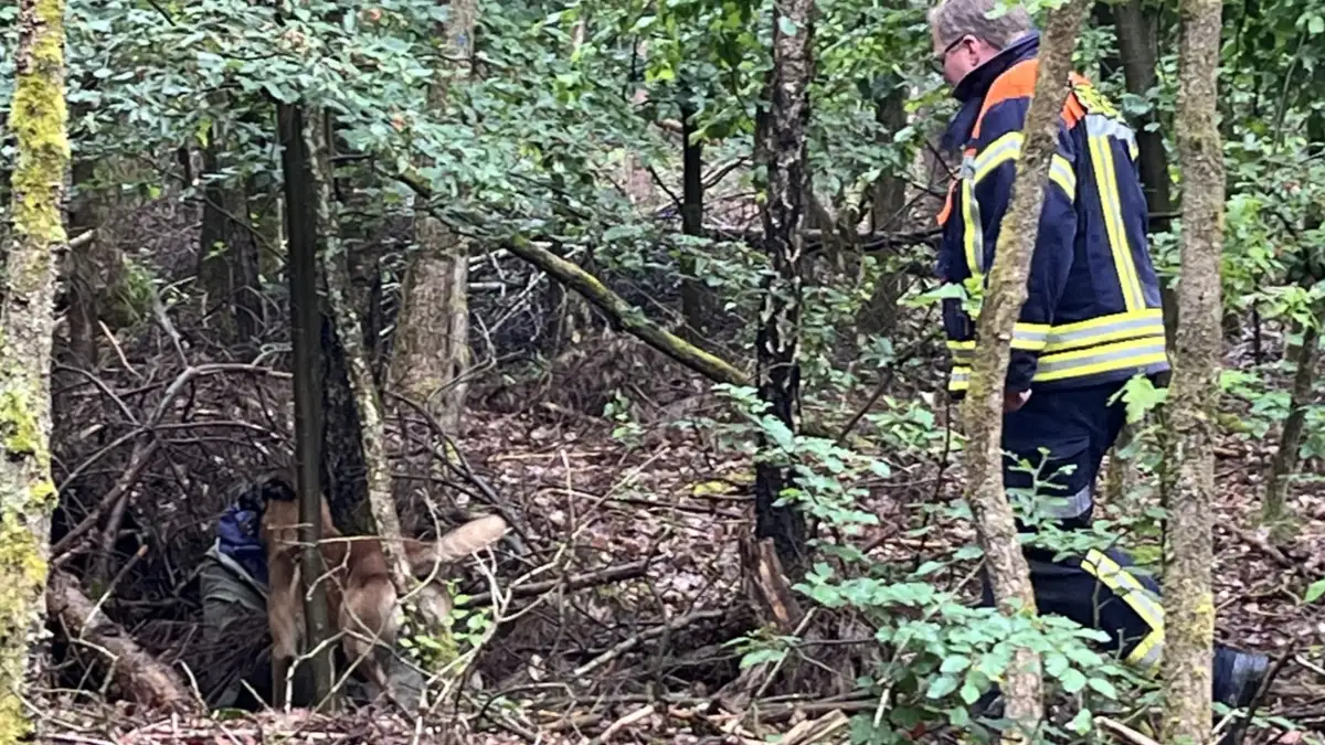Lemwerder: Murdog besteht erste Prüfung der Trümmersuchhund-Ausbildung