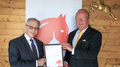 Bremer Pferdesportverband ehrt Lüder Vollers für Engagement