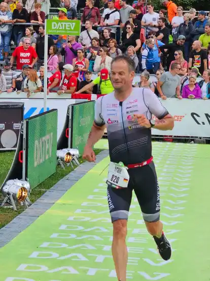 Challenge Roth: Weyher Triathleten erleben Gänsehautmomente