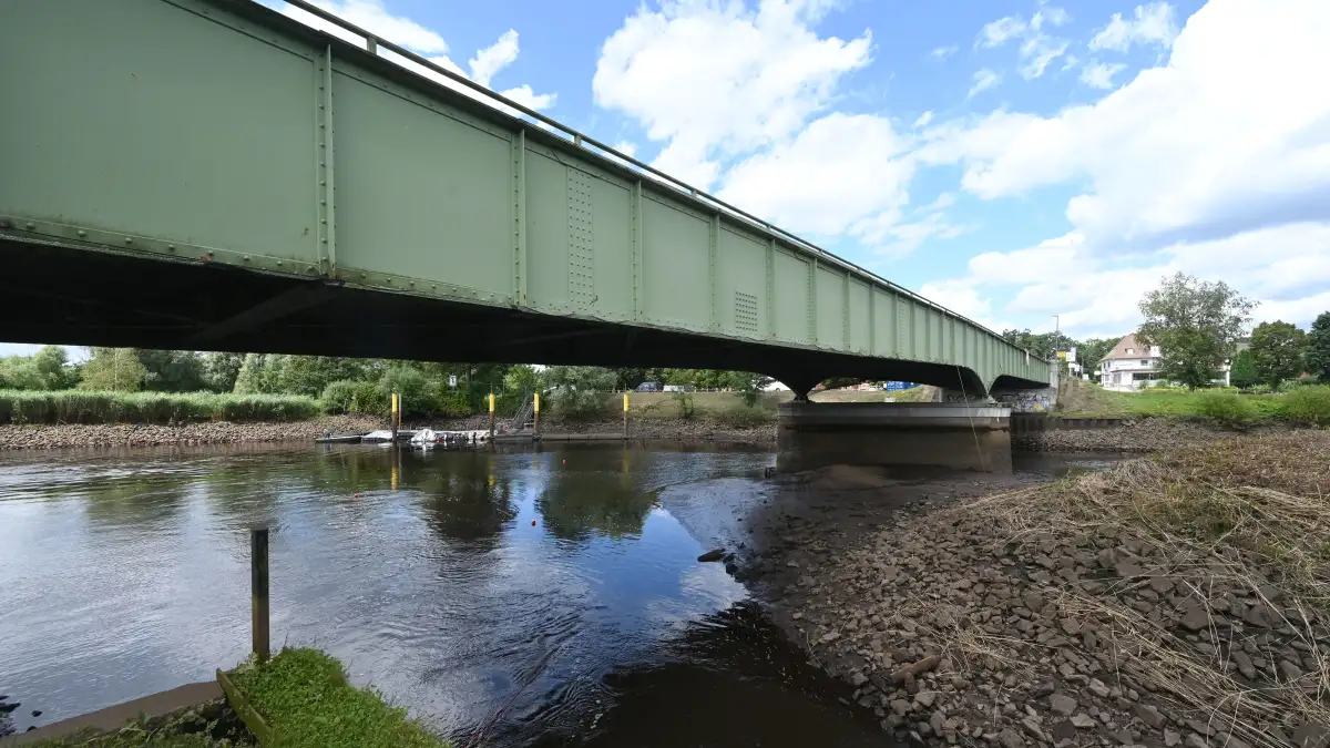 Abrissarbeiten in Ritterhude beginnen: Schlossbrücke wird gesperrt