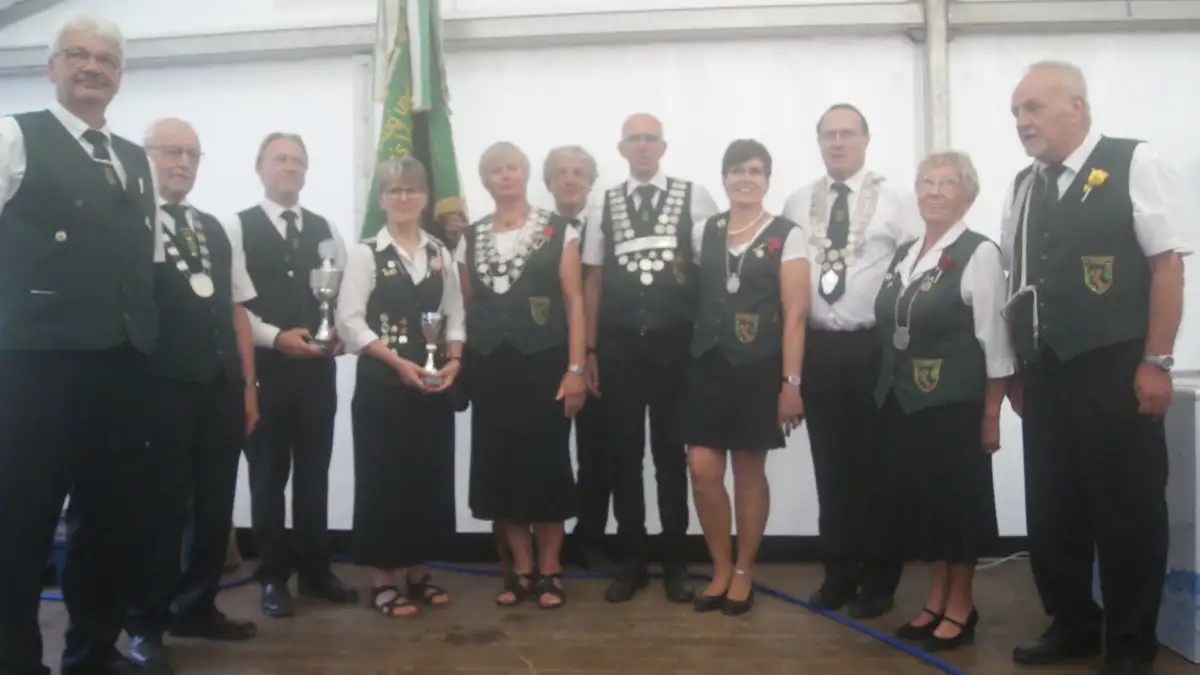 Mark Ebert ist neuer König des Schützenvereins Huxfeld