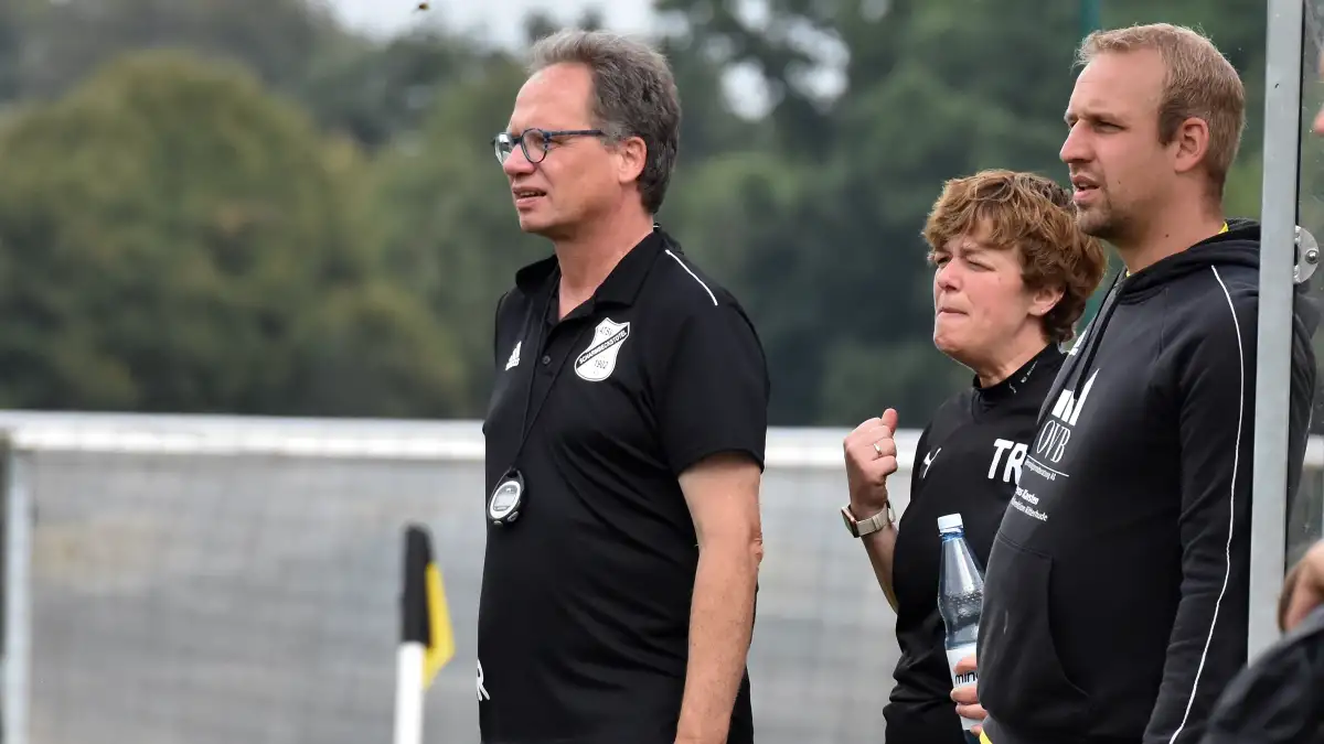 Trainerduo Reichhart/Menzel macht in Scharmbeckstotel weiter