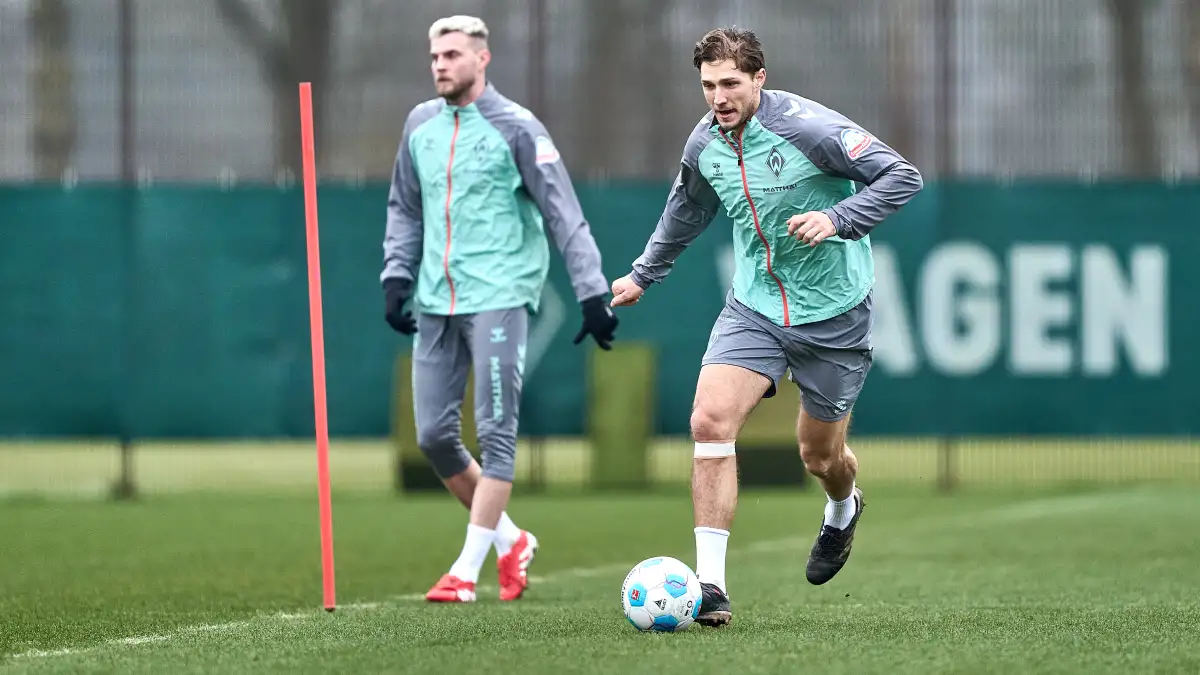 Niklas Stark stellt baldige Rückkehr in die Werder-Abwehr in Aussicht