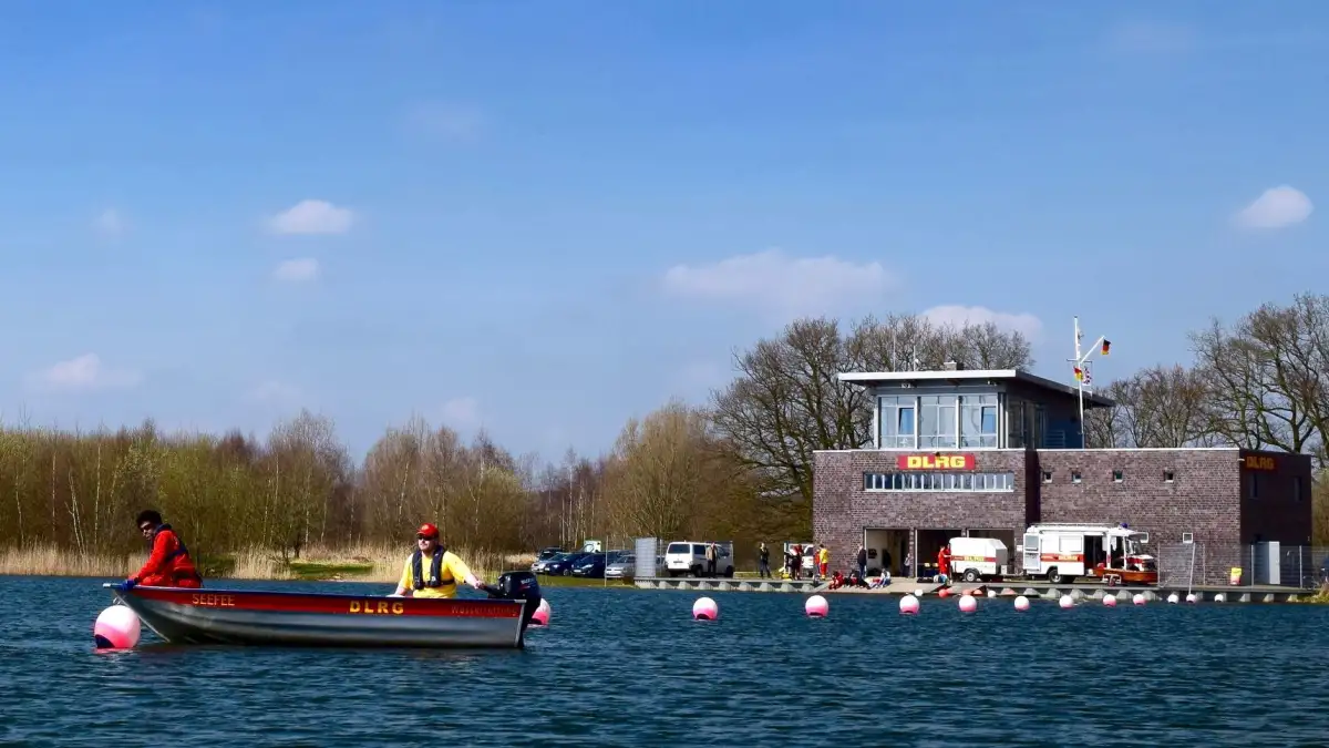 DLRG Bremen-Nord: Einsatz und finanzielle Hürden der Wasserretter