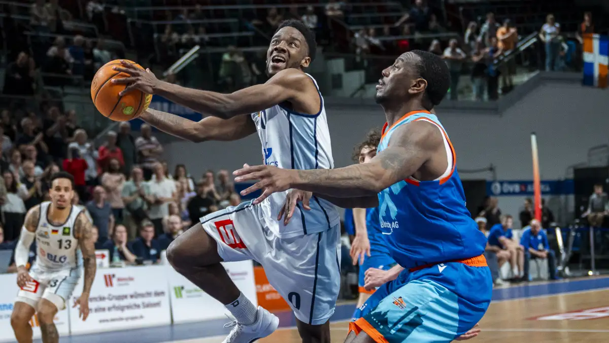 Basketball: Eisbären Bremerhaven hoffen auf Aufschwung durch EM-Titel