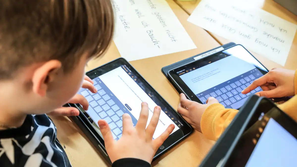 Schul-iPads in Bremen: Herausforderung bei IT-Support und Jugendschutz