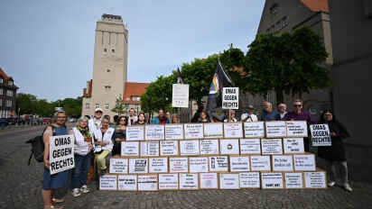 Mahnwache in Delmenhorst wegen Prozess gegen Rechtsradikalen